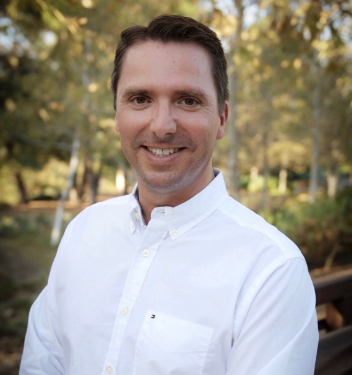 Dr Bob Sears